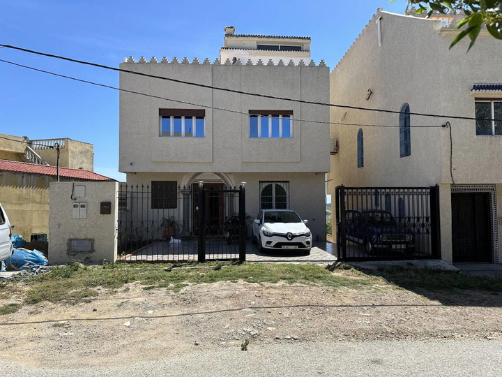 120 M² Villa ∙ 4 Chambres ∙ 8 Personnes - Tanger