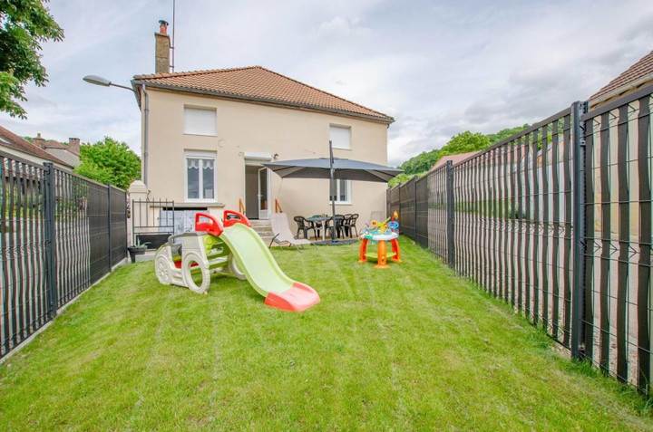 140 M² Gîte ∙ 3 Chambres ∙ 6 Personnes - Aube
