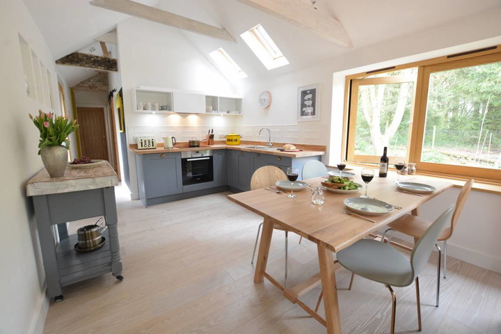 Cottage ∙ 2 Bedrooms ∙ 4 Guests - Beccles