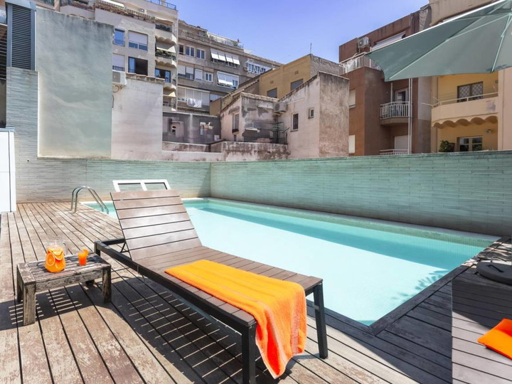 85 M² Apartamento ∙ 3 Habitaciones ∙ 8 Huéspedes - Barcelona