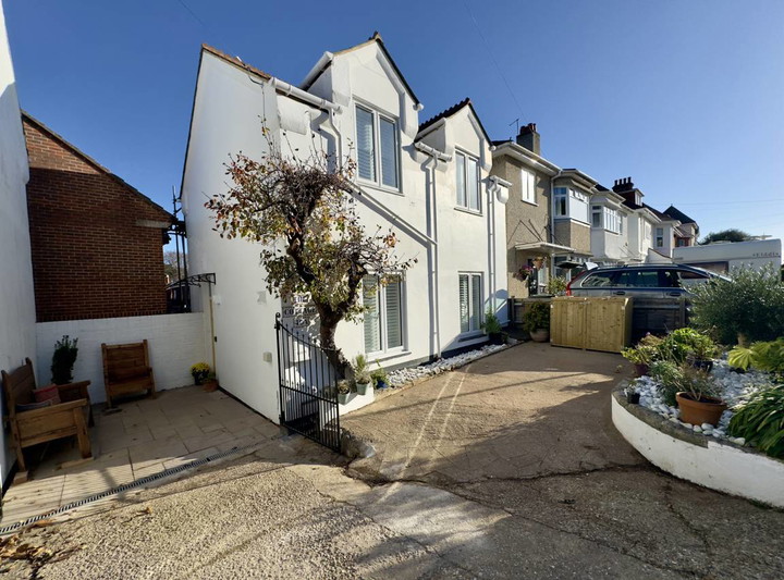Cottage ∙ 2 Bedrooms ∙ 4 Guests - Sandbanks
