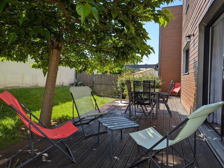 82 M² Cottage ∙ 2 Bedrooms ∙ 4 Guests - Angoulême