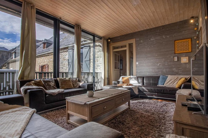 250 M² Gîte ∙ 6 Bedrooms ∙ 14 Guests - Saint-Lary-Soulan