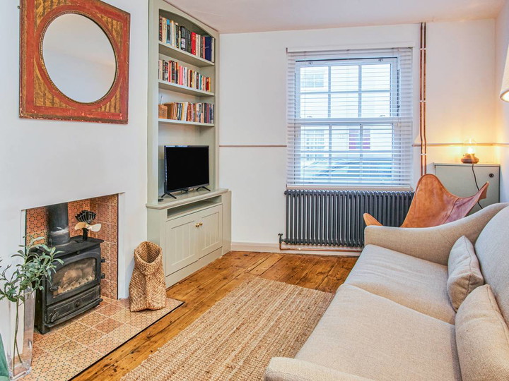 Cottage ∙ 3 Bedrooms ∙ 6 Guests - Fareham