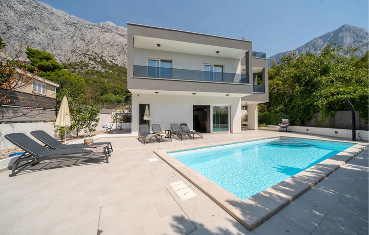 250 M² Ferienhaus ∙ 3 Schlafzimmer ∙ 6 Gäste - Brela