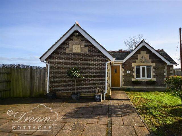 Cottage ∙ 2 Bedrooms ∙ 4 Guests - Dorchester