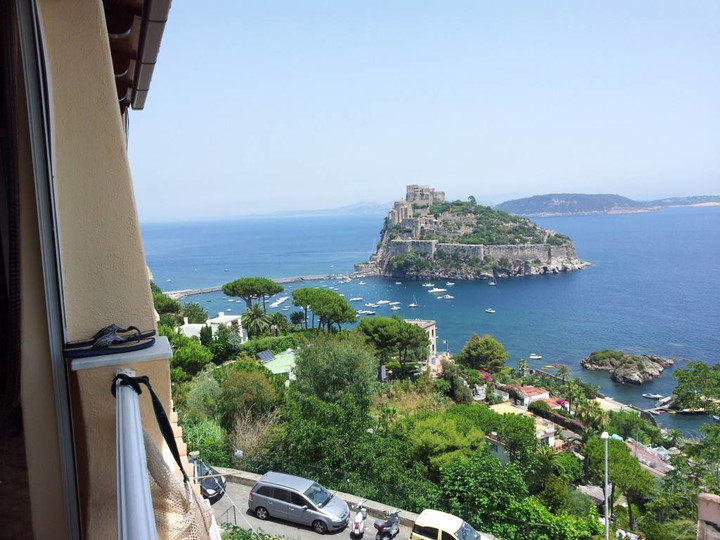 75 M² Apartment ∙ 2 Bedrooms ∙ 10 Guests - Ischia