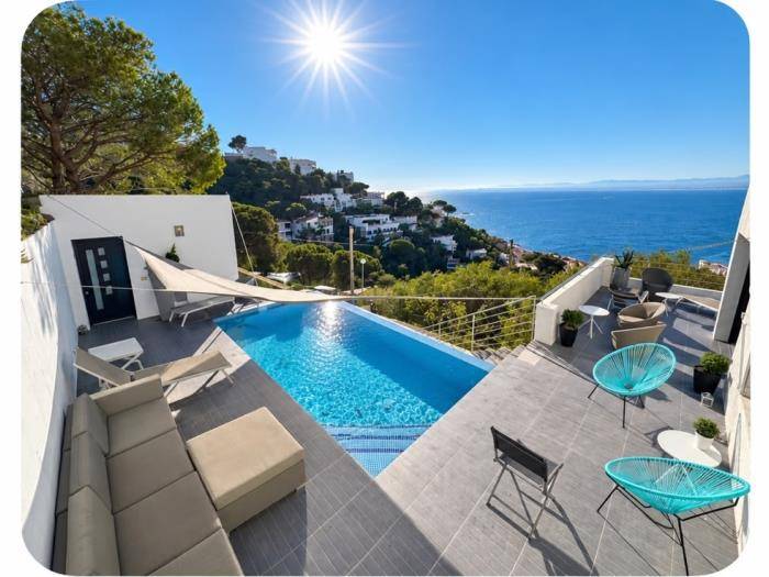 210 M² Apartment ∙ 5 Bedrooms ∙ 12 Guests - Roses