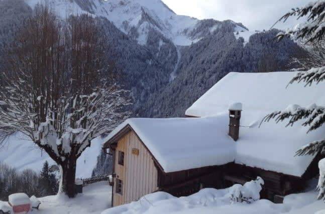 325 M² Chalet ∙ 10 Schlafzimmer ∙ 24 Gäste - Schweiz