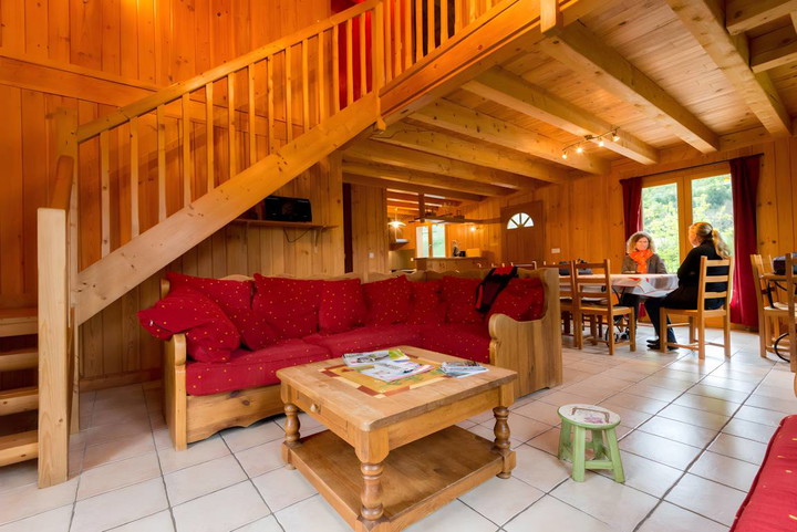 150 M² Chalet ∙ 5 Chambres ∙ 14 Personnes - Cantal