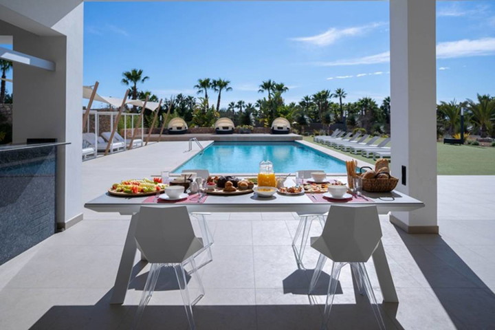400 M² Villa ∙ 8 Bedrooms ∙ 16 Guests - Ibiza City