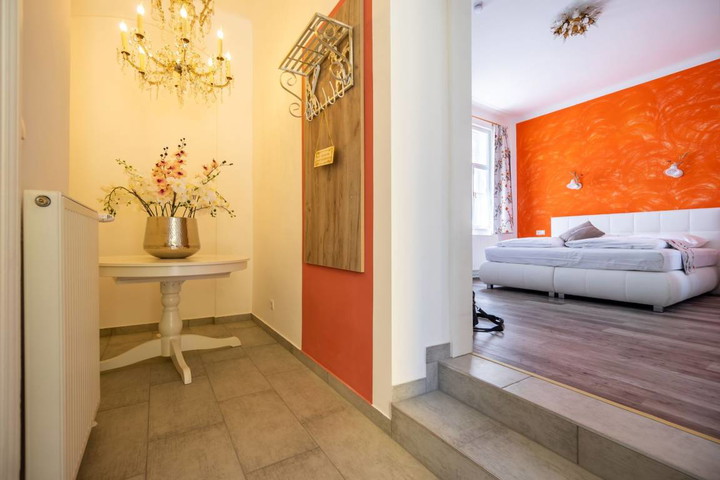 Ferienwohnung ∙ 2 Schlafzimmer ∙ 4 Gäste - Baden bei Wien