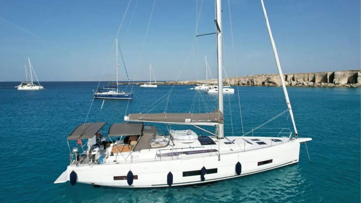 15 M² Casa Flotante ∙ 4 Habitaciones ∙ 8 Huéspedes - Cagliari