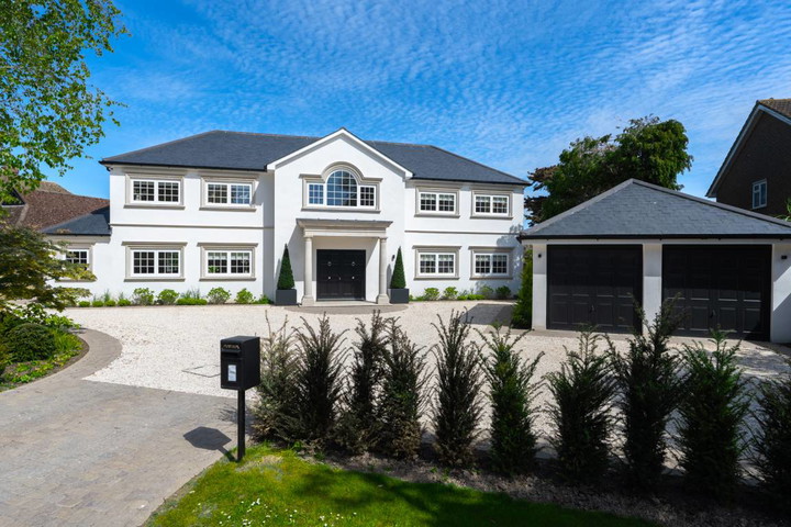 Cottage ∙ 5 Bedrooms ∙ 12 Guests - Arundel