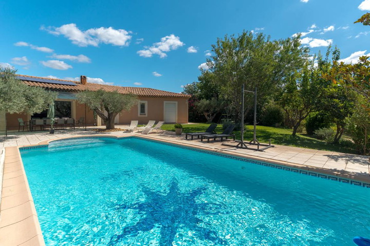 160 M² Maison De Vacances ∙ 4 Chambres ∙ 9 Personnes - Salon-de-Provence