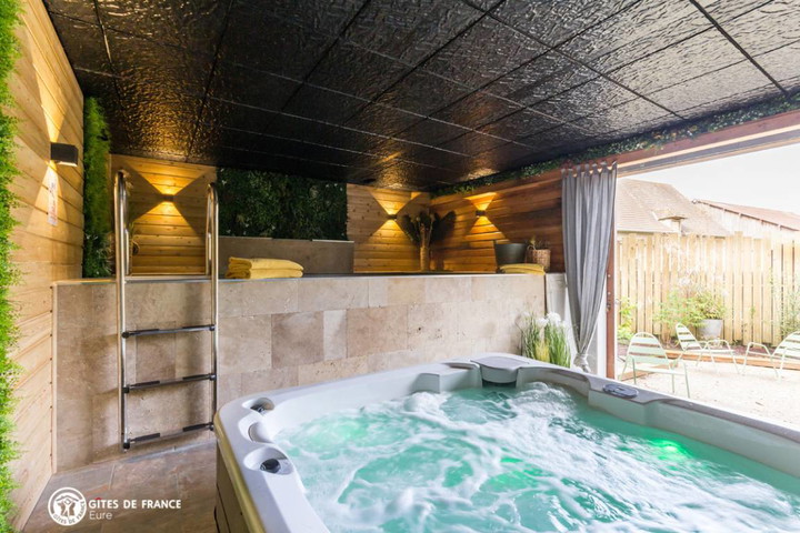 208 M² Gîte ∙ 5 Chambres ∙ 10 Personnes - Louviers