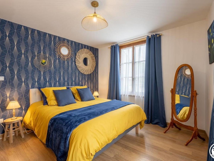 77 M² Cottage ∙ 2 Bedrooms ∙ 4 Guests - Pierrefonds