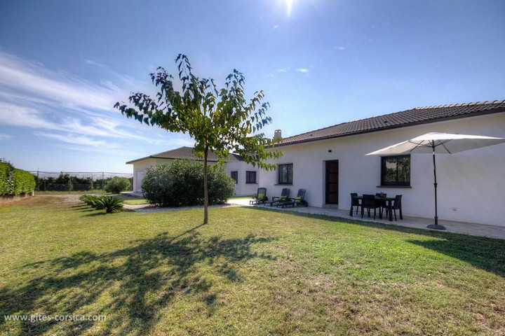 68 M² Gîte ∙ 2 Chambres ∙ 4 Personnes - Borgo