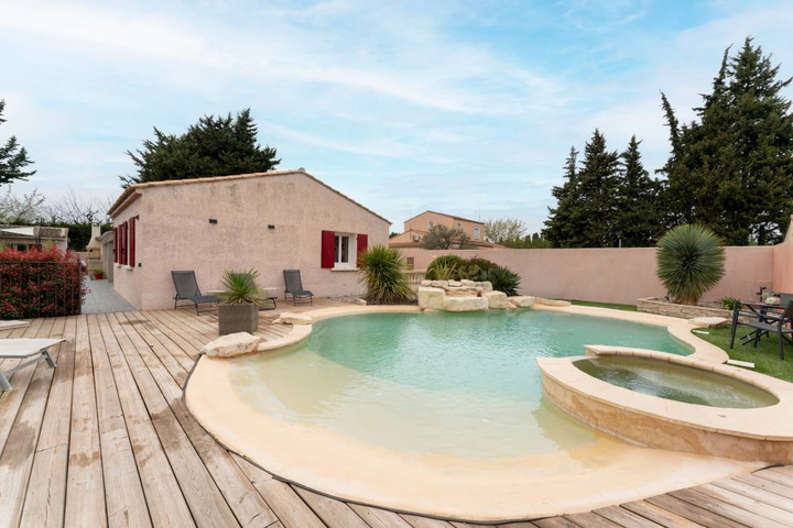116 M² House ∙ 4 Bedrooms ∙ 8 Guests - Avignon