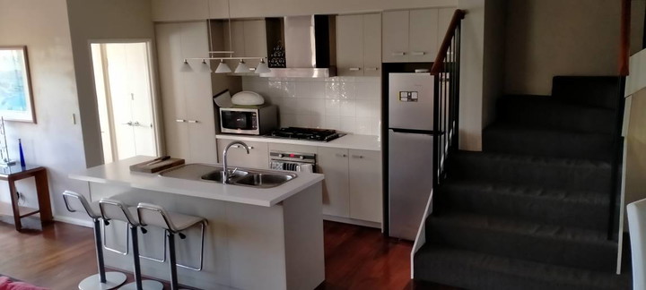 200 M² House ∙ 3 Bedrooms ∙ 6 Guests - Claremont