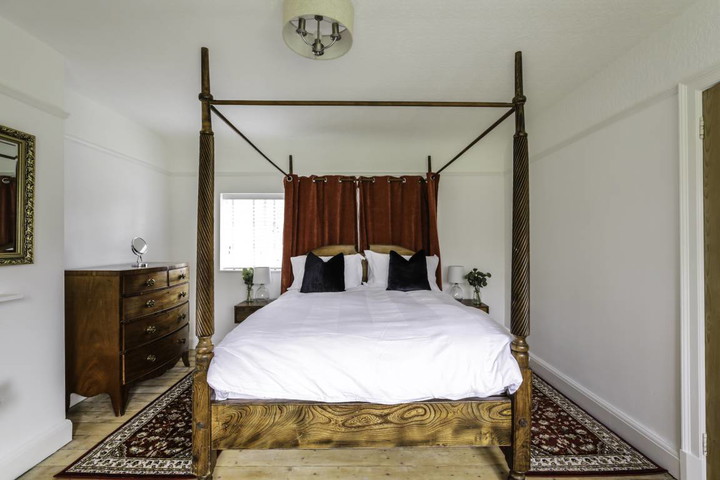 120 M² House ∙ 2 Bedrooms ∙ 4 Guests - Liverpool