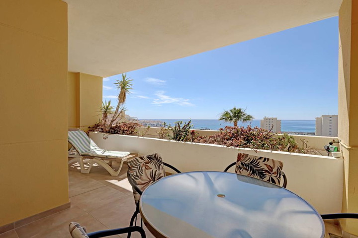 100 M² Appartement ∙ 2 Chambres ∙ 4 Personnes - Estepona