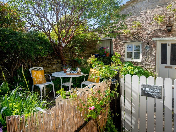 Cottage ∙ 2 Bedrooms ∙ 3 Guests - Swanage