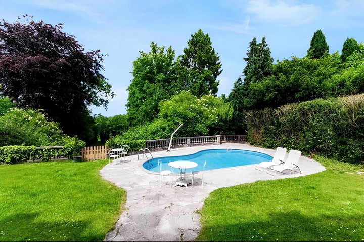 600 M² House ∙ 6 Bedrooms ∙ 18 Guests - Merville