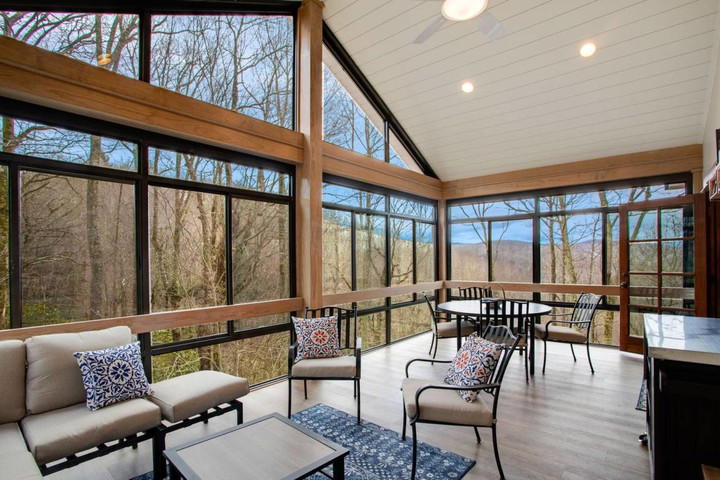 176 M² Cabin ∙ 2 Bedrooms ∙ 11 Guests - Blowing Rock, NC