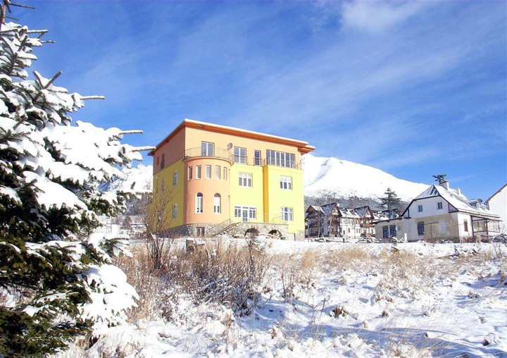 100 M² Apartamento ∙ 3 Habitaciones ∙ 8 Huéspedes - Slovakia