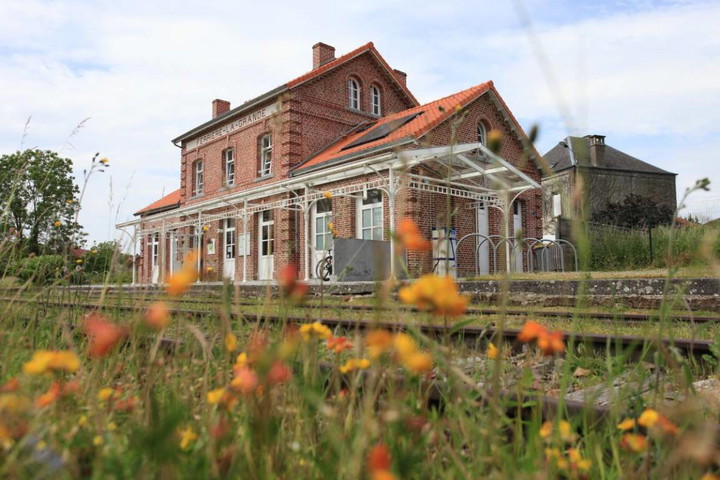 192 M² Cottage ∙ 5 Chambres ∙ 16 Personnes - Maubeuge