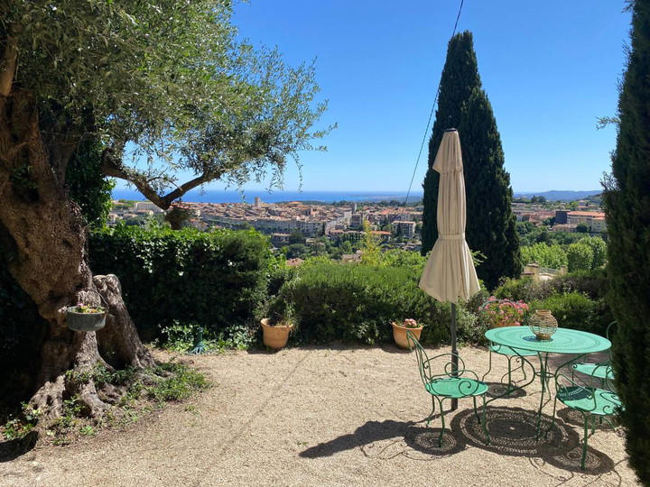 70 M² House ∙ 2 Bedrooms ∙ 4 Guests - Cagnes-sur-Mer