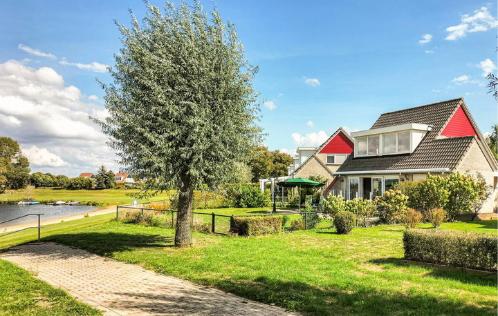 104 M² House ∙ 3 Bedrooms ∙ 6 Guests - Roermond