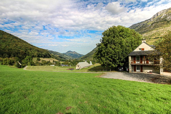 110 M² Gîte ∙ 4 Chambres ∙ 11 Personnes - Bagnères-de-Bigorre