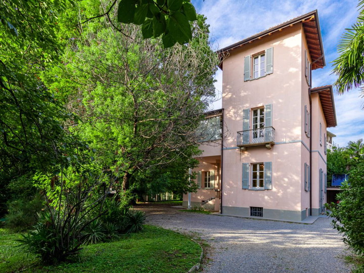 380 M² House ∙ 7 Bedrooms ∙ 14 Guests - Bellano