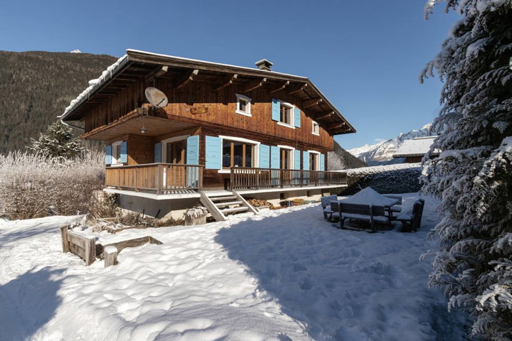207 M² Chalet ∙ 4 Bedrooms ∙ 8 Guests - Les Houches