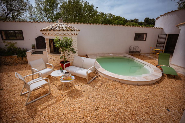 250 M² House ∙ 4 Bedrooms ∙ 8 Guests - Valensole
