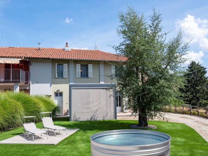 80 M² Ferienhaus ∙ 2 Schlafzimmer ∙ 4 Gäste - Asti