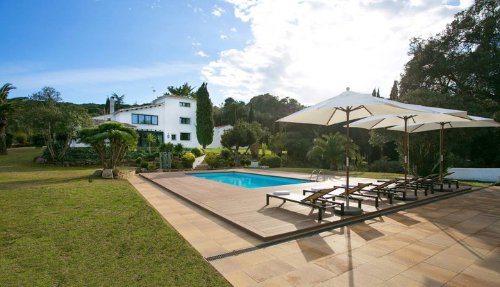 500 M² Villa ∙ 8 Bedrooms ∙ 16 Guests - Platja d'Aro