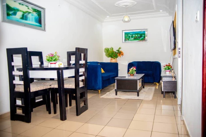 75 M² Apartment ∙ 2 Bedrooms ∙ 4 Guests - Douala