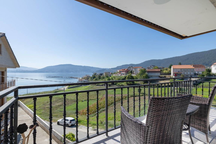 100 M² Maison De Vacances ∙ 3 Chambres ∙ 8 Personnes - Vigo