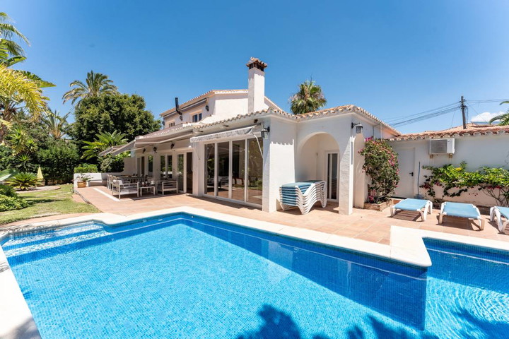 350 M² Villa ∙ 5 Habitaciones ∙ 11 Huéspedes - Marbella