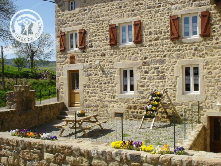 120 M² Cottage ∙ 3 Chambres ∙ 8 Personnes - Montbrison
