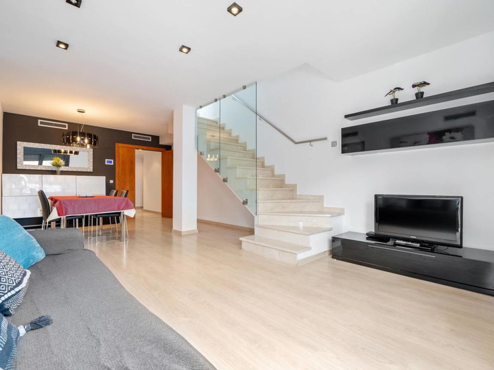 145 M² Apartment ∙ 4 Bedrooms ∙ 7 Guests - Malgrat de Mar