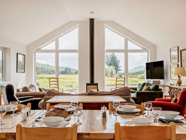 Cottage ∙ 7 Bedrooms ∙ 13 Guests - Spean Bridge