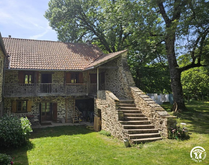 80 M² Gîte ∙ 1 Chambre ∙ 4 Personnes - Najac