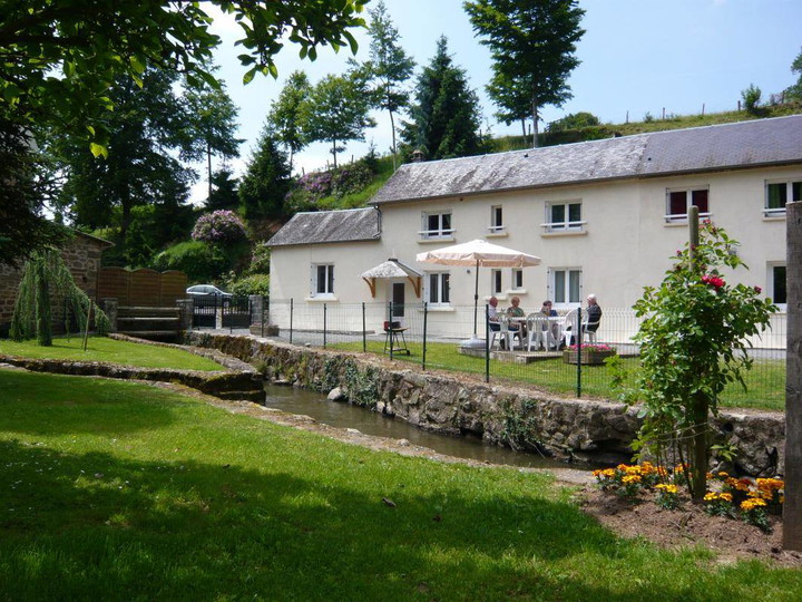 120 M² Gîte ∙ 4 Chambres ∙ 8 Personnes - Mayenne