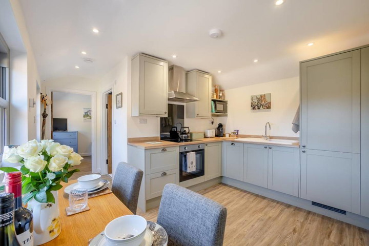 Cottage ∙ 2 Bedrooms ∙ 4 Guests - Clacton-on-Sea