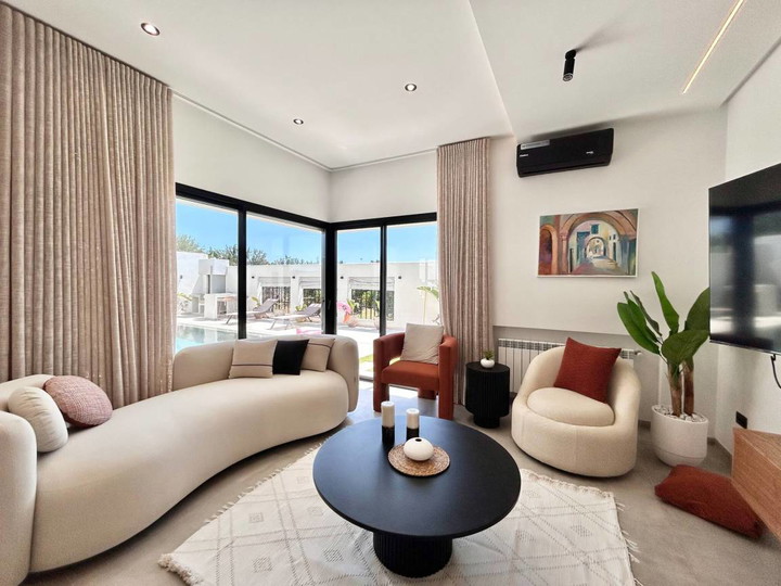 180 M² Villa ∙ 4 Chambres ∙ 8 Personnes - Hammamet