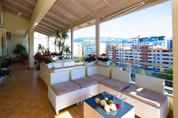 75 M² Apartment ∙ 2 Bedrooms ∙ 7 Guests - Vlorë